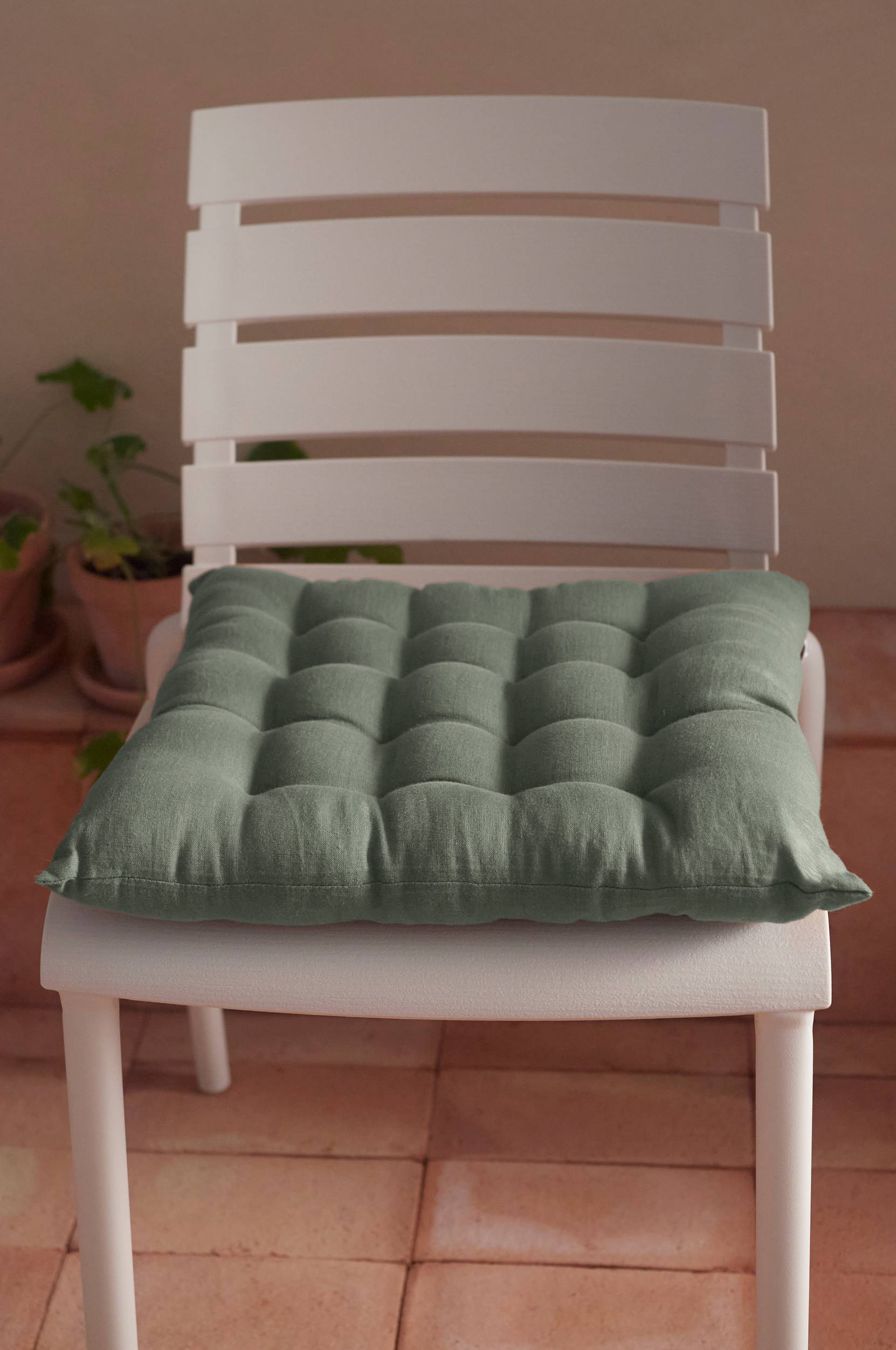 Ellos - Sittdyna Candice i tvättat lin 40x40x5 cm - Svart - 40X40 ...