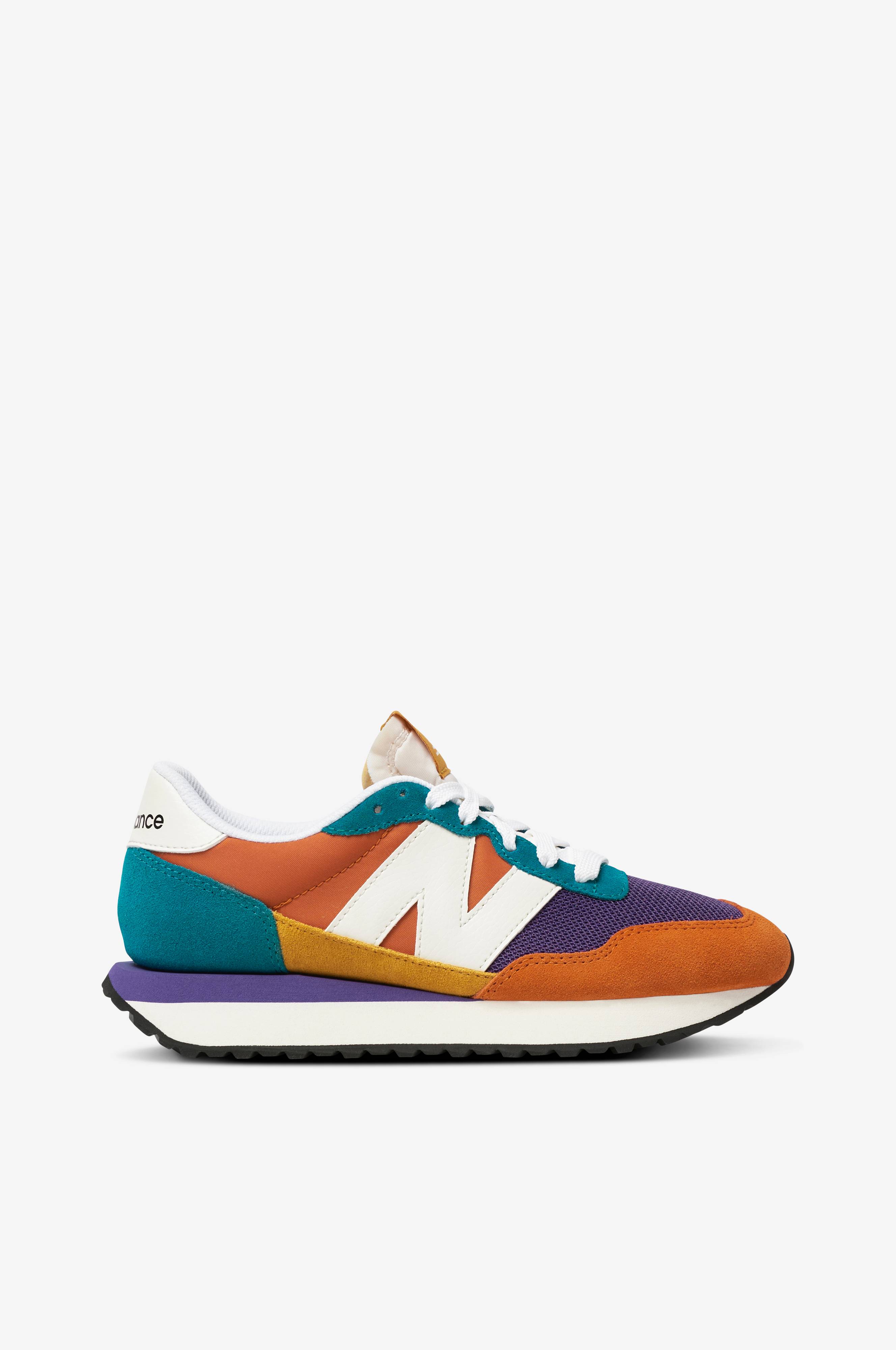 New Balance Sneakers 235 - Orange - Låga sneakers | Ellos.se