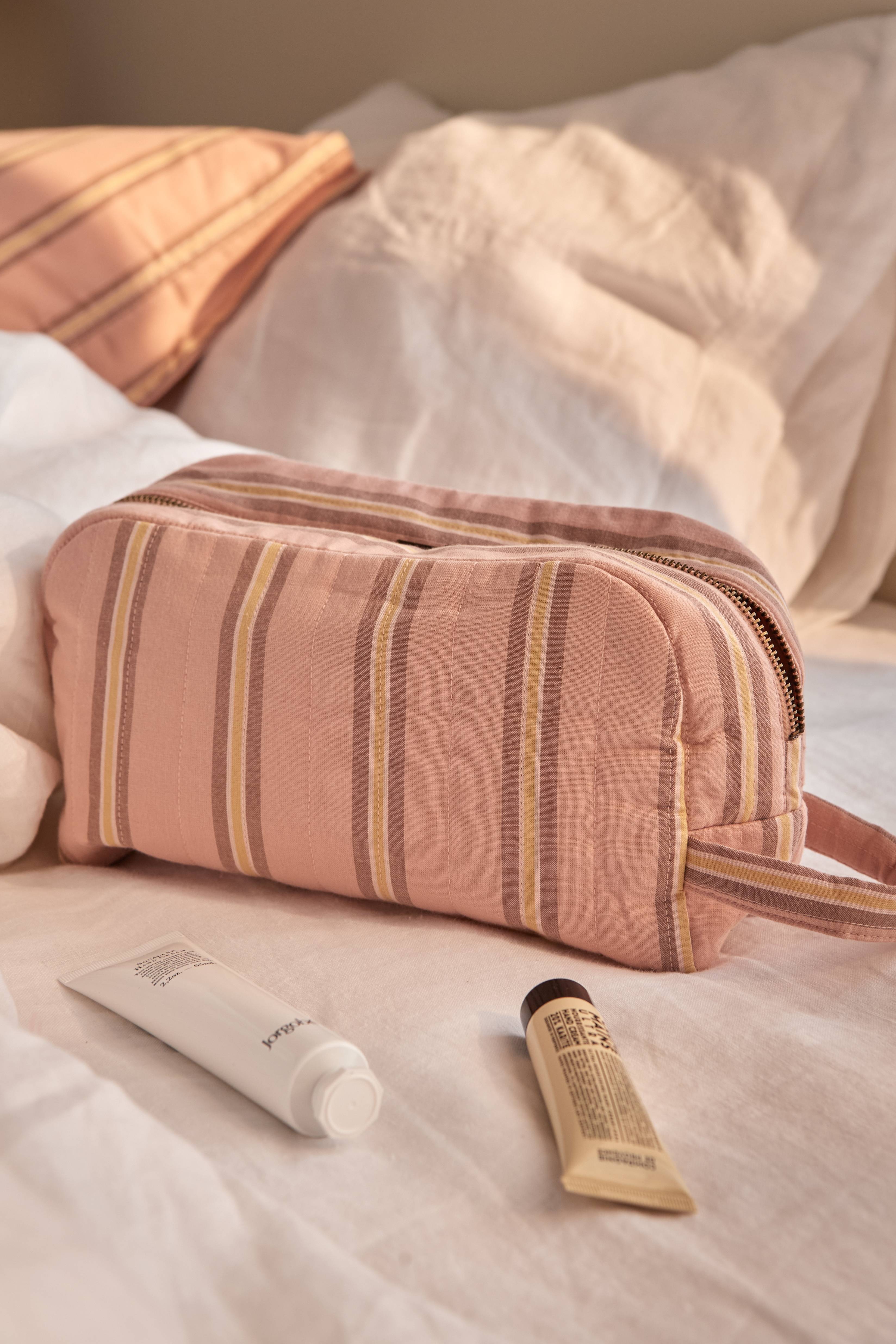 Ellos Toilettaske Juliette Stripe - Rosa - Makeup-tasker | Ellos.dk