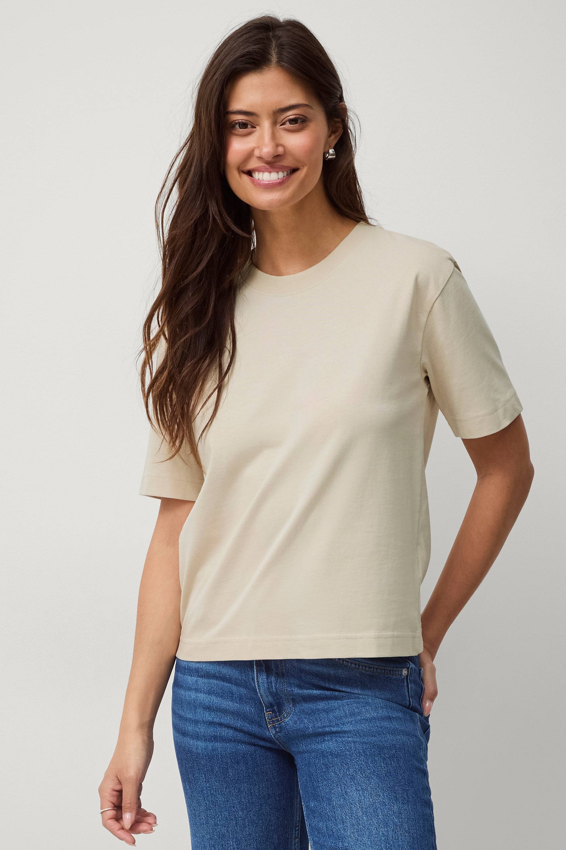 Gina Tricot T-shirt Basic Tee - Beige - T-shirts | Ellos.se