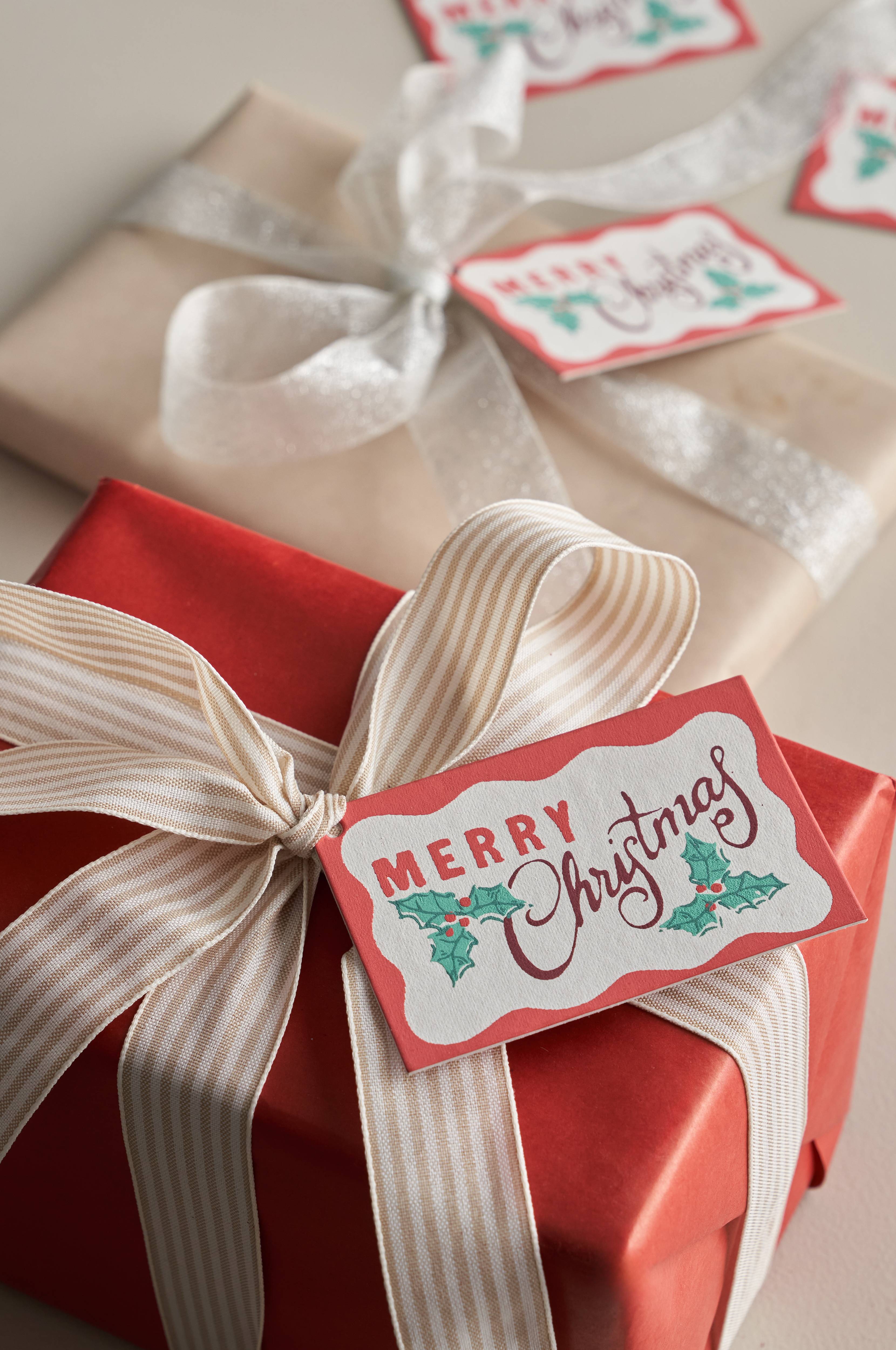 Ellos Lahjaetiketit 10 kpl - Punainen - Lahjapaperit & tarvikkeet | Ellos.fi